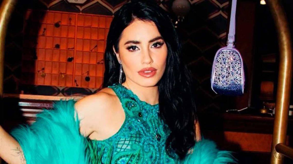 Lali Espósito Confesó Que Siempre Lleva Un Insólito Juguete En Su Cartera Caras