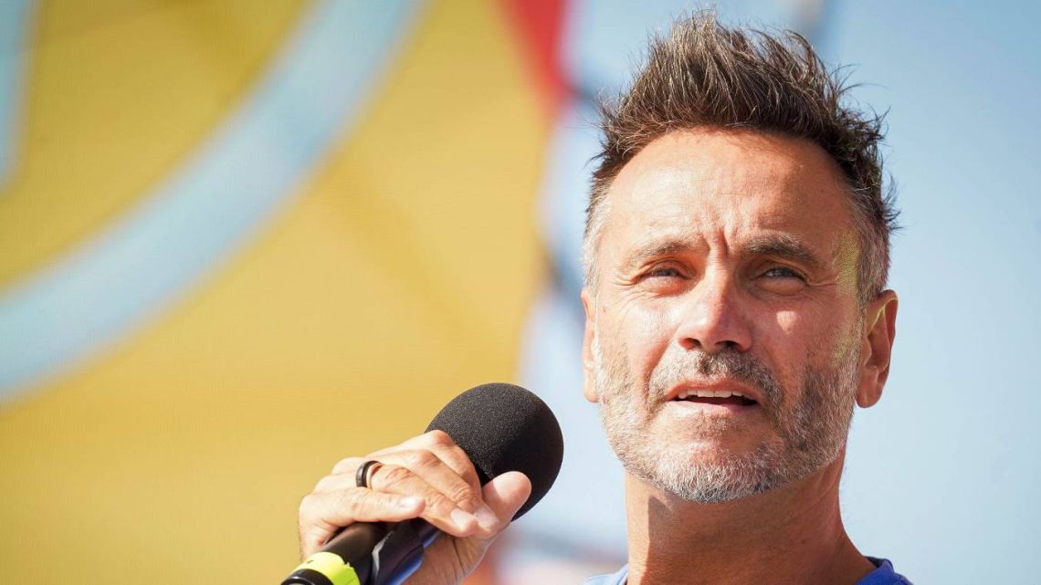 Qué fue de la vida de Nek, el cantante de "Laura no está" que triunfó ...