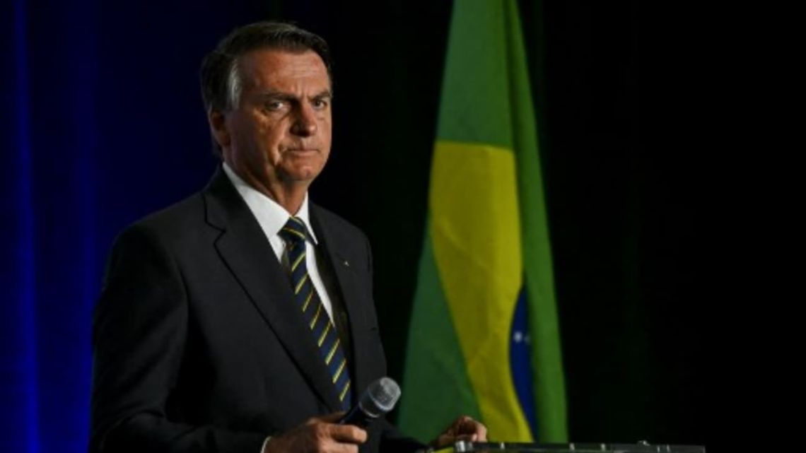 Bolsonaro's new life: from presiding over Brazil to giving speeches in ...