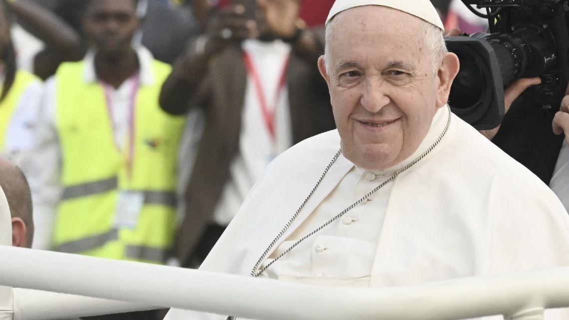 Desde Sudán del Sur, el papa Francisco se lamentó por las víctimas del ...