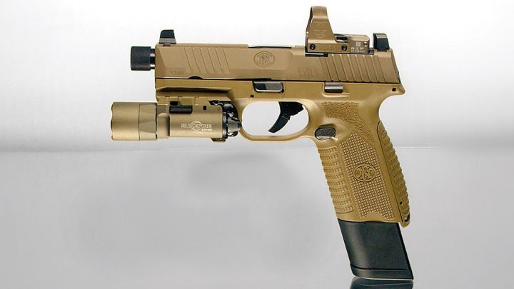 Pistola FN 510 Tactical: lo último en calibre 10 mm | Weekend