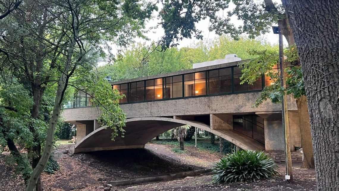 Restauraron la histórica casa sobre el arroyo y será reabierta como ...