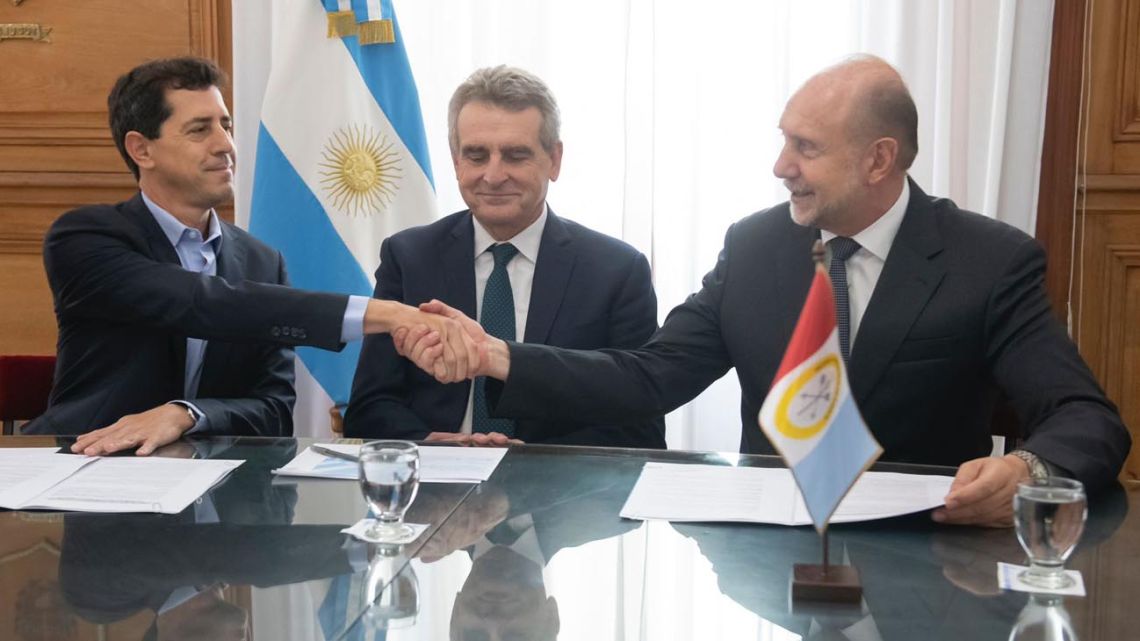 Omar Perotti se reunió con Wado de Pedro para reforzar la seguridad ...