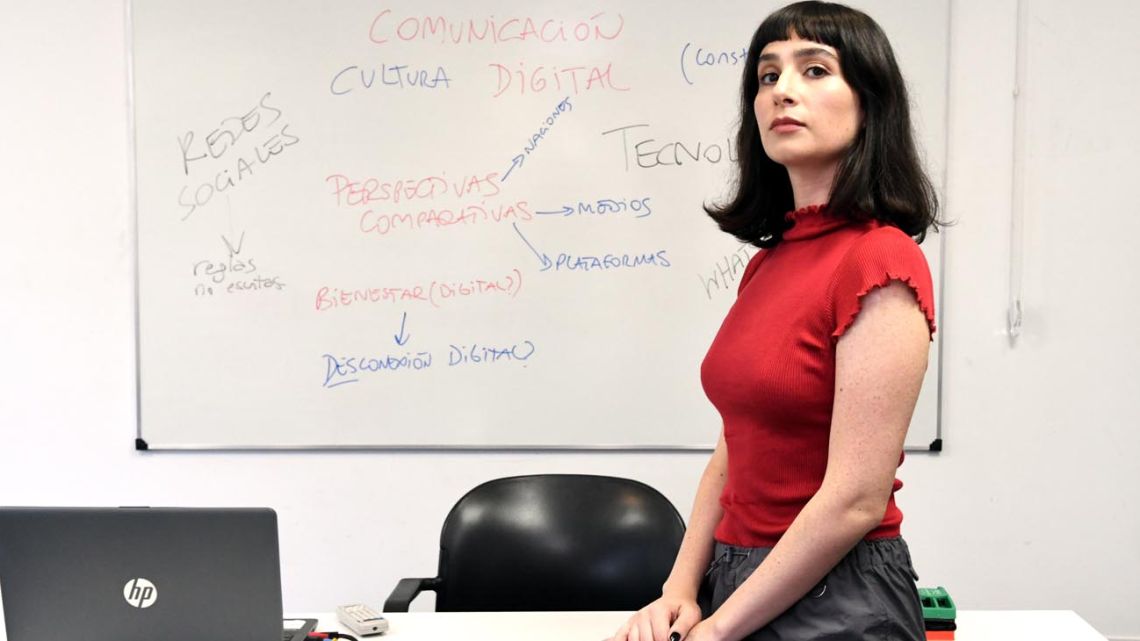 Mora Matassi: “Las redes sociales operan como un somnífero pero la ...
