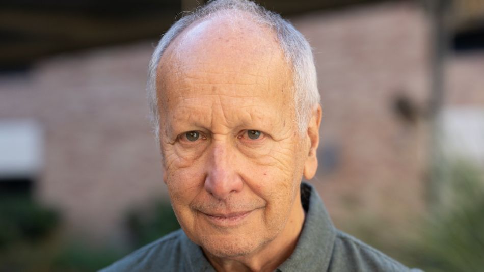 Argentino ganó el “Nobel” de matemática por lo que ocurre en un vaso ...