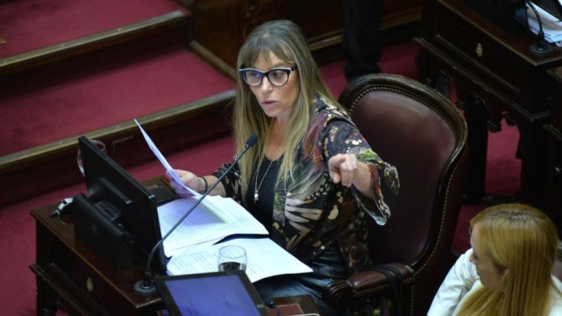 A lo Passarella, la senadora Di Tullio pide un "test antidoping" para ...