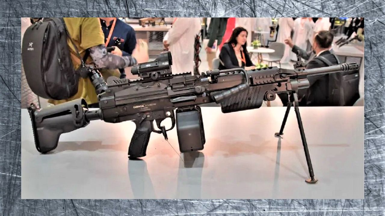 Ametralladora ligera Caracal CLMG 556 | Weekend