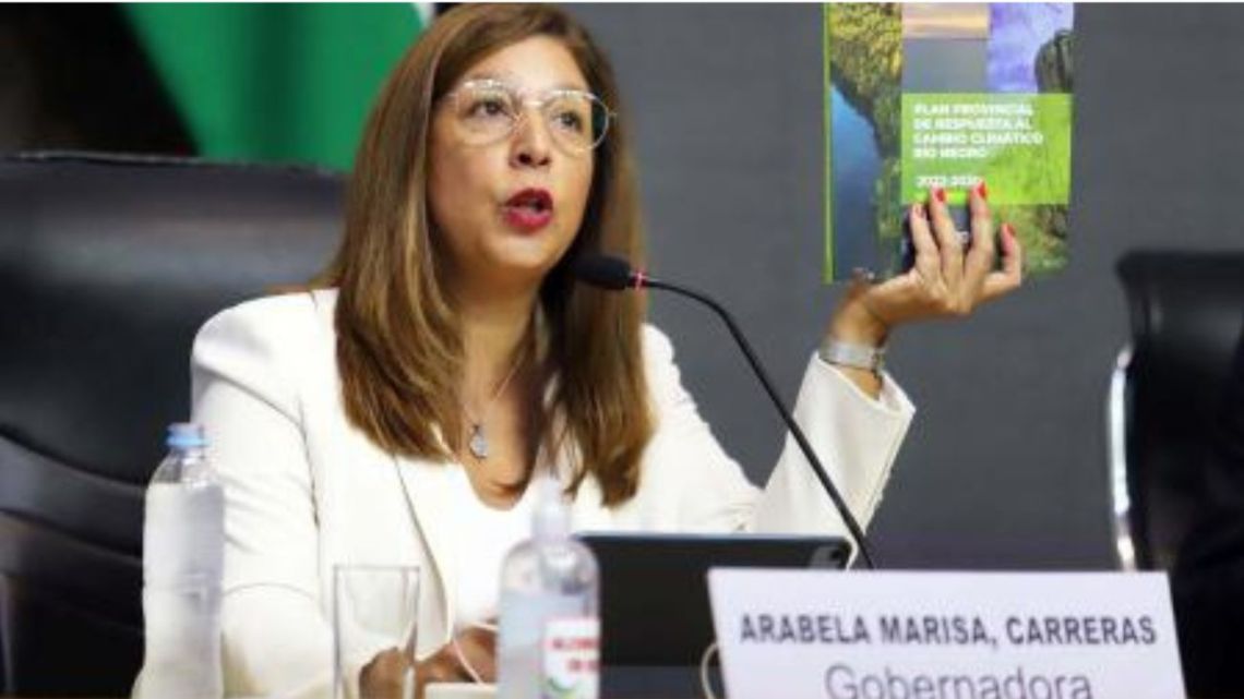 Arabela Carreras: "Decidí preservar la integridad del gobierno no presentándome a la reelección ...
