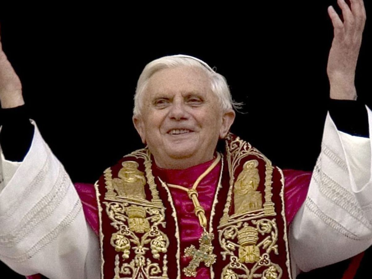 El 19 de abril de 2005 Joseph Ratzinger fue elegido papa de la iglesia ...