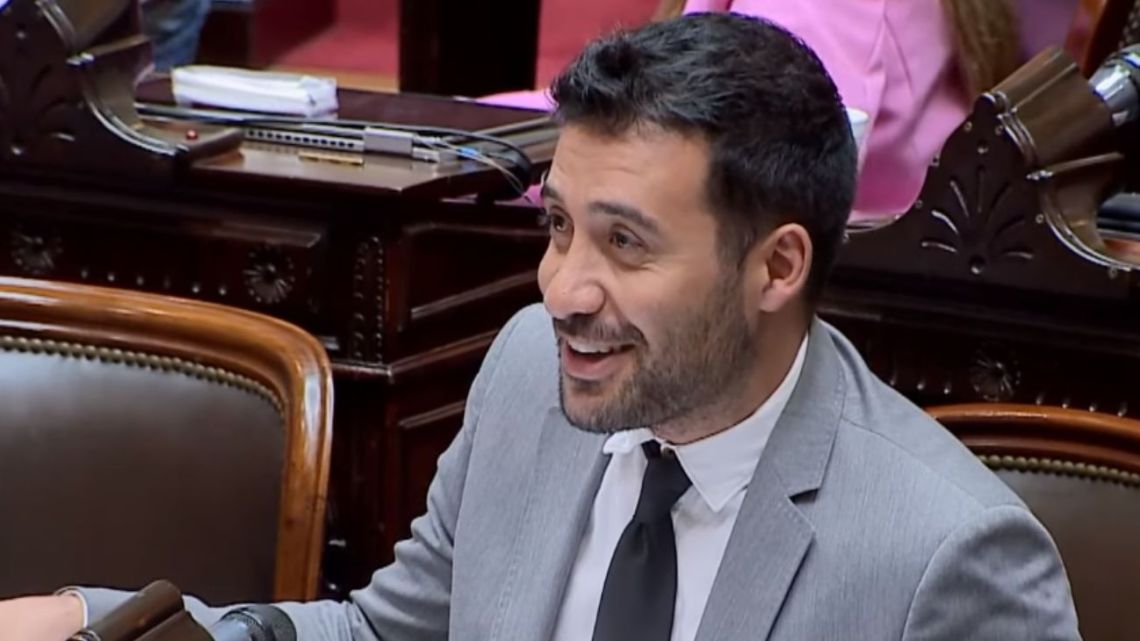 Alejandro Cacace: "La dolarización sería la forma más rápida y efectiva ...