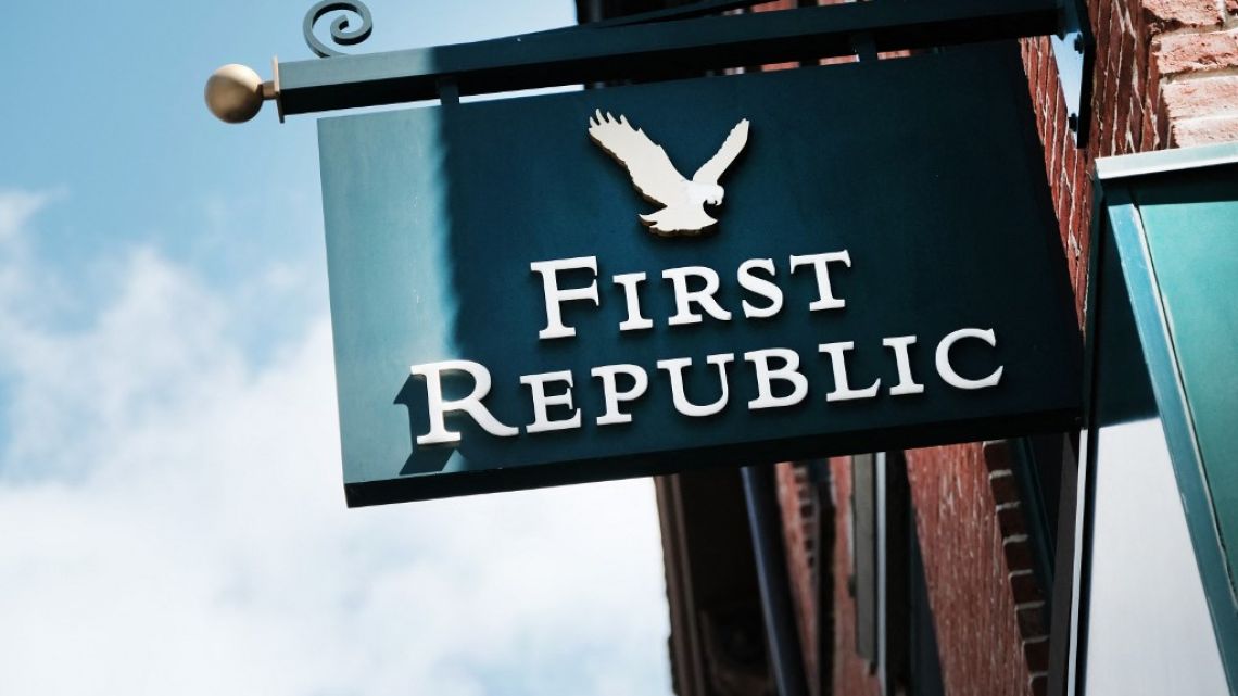 First Republic resists after the collapse due to the withdrawal of 40% ...