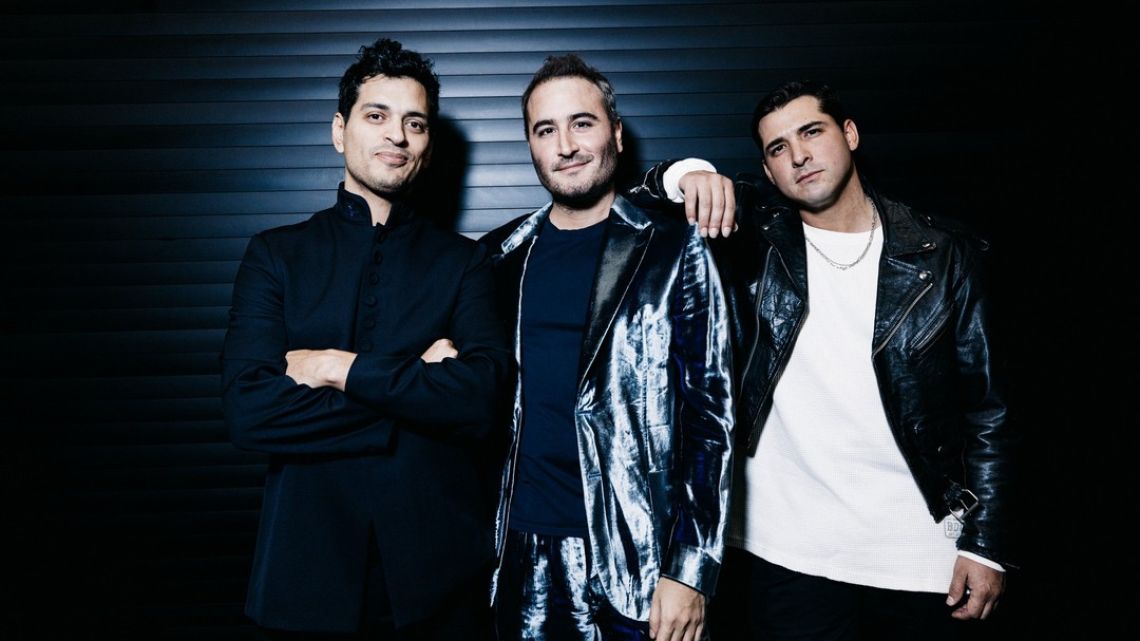 Jesús, Julio y Bibi: los integrantes de Reik llegan a la Argentina | Caras