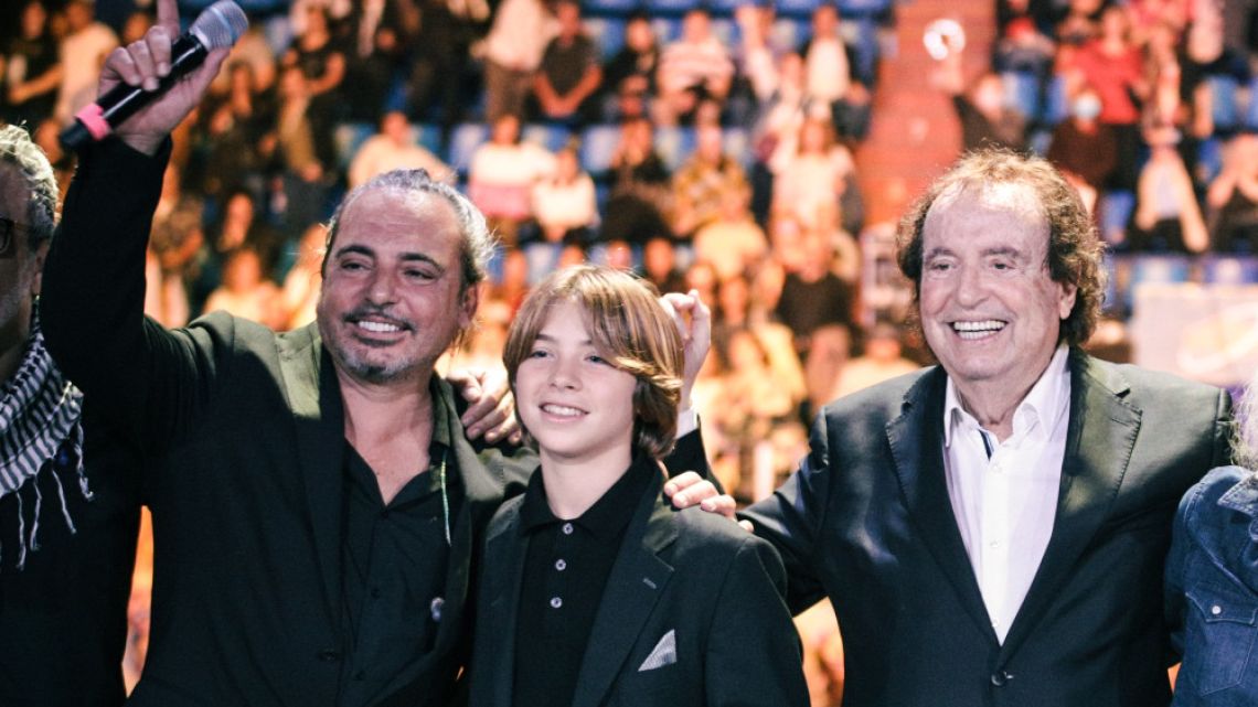 Dyango junto a su hijo y su nieto conquistaron el público argentino en ...