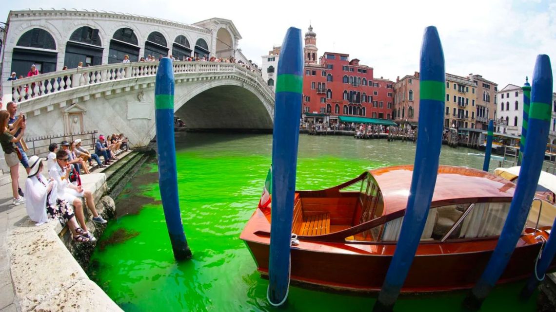 Revelan por qué el agua del Gran Canal de Venecia apareció teñida de ...