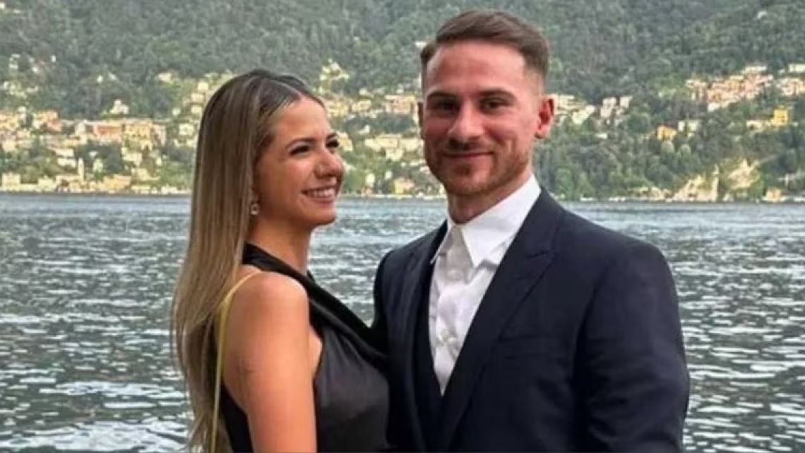 Ailén Cova acompañó a Alexis Mac Allister en la presentación del ...