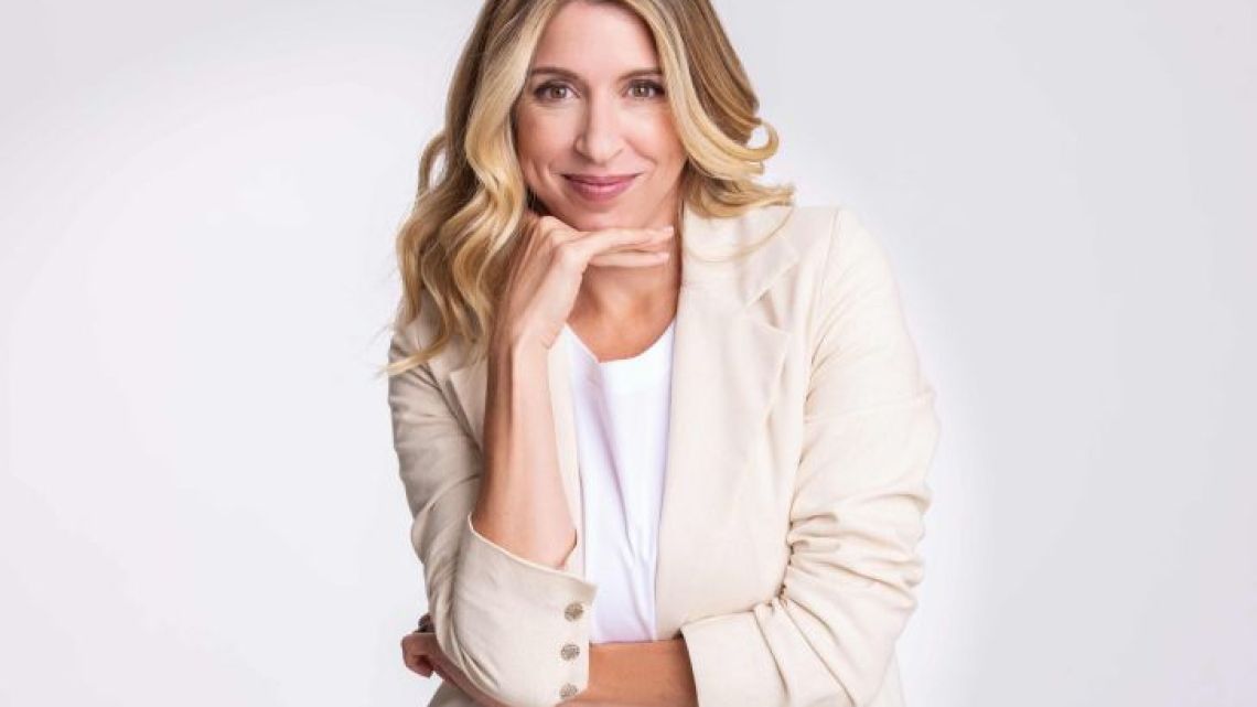 Florencia Bertotti participa de una campaña por una belleza natural y ...