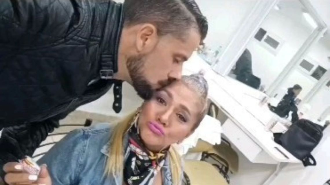 La reacción del exnovio de Gladys la Bomba Tucumana tras verla romper ... La reacción del exnovio de Gladys la Bomba Tucumana tras verla romper ...