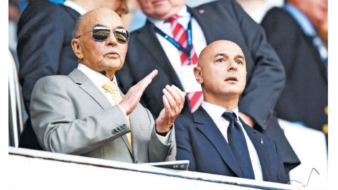 La historia de Lewis con el Tottenham, otro costado de la fortuna del ...