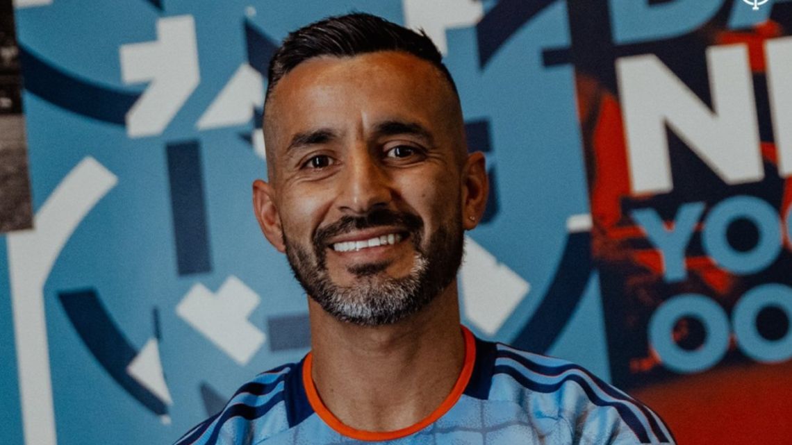 Maxi Morález vuelve a donde es ídolo tras rescindir con Racing | 442