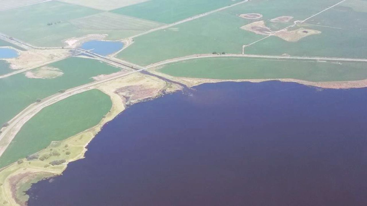 Por el ingreso de agua del río Quinto, Cuero de Zorro sube su nivel ...