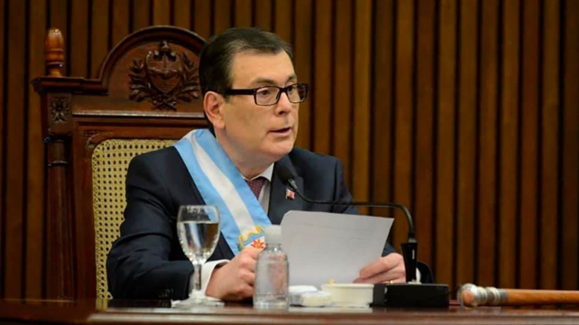 El súper bono de Zamora en Santiago del Estero | Perfil