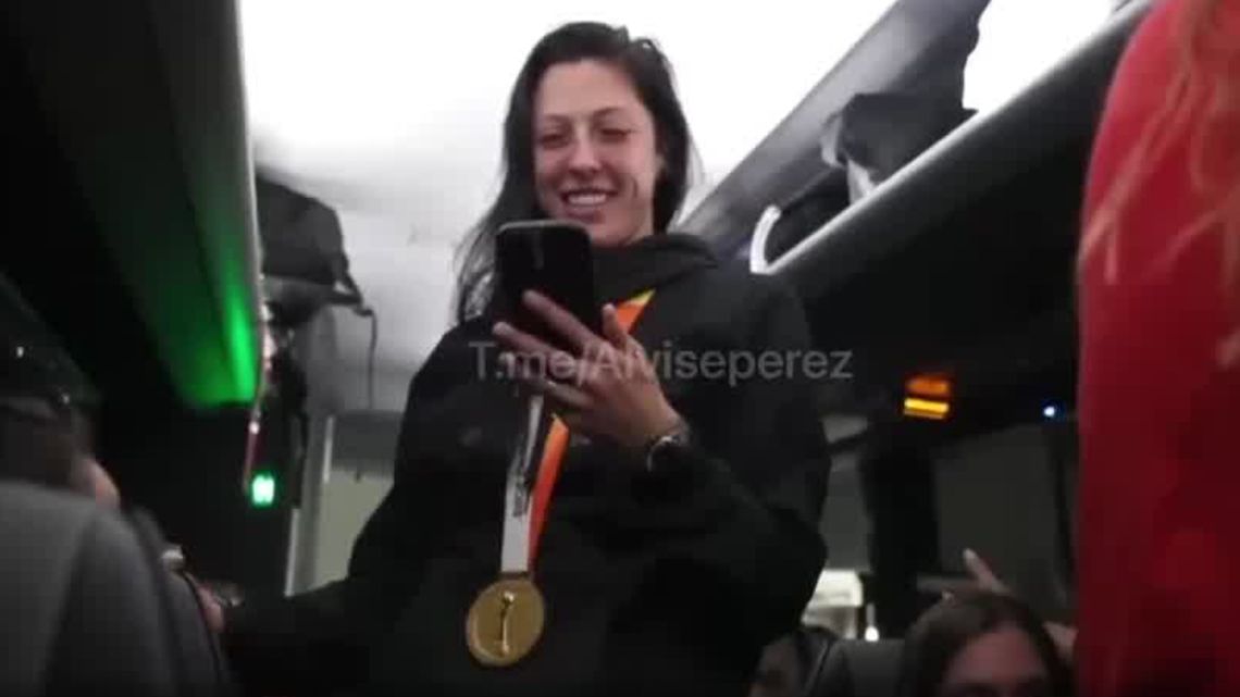 Rubiales sent FIFA the video of Jenni Hermoso laughing at the kiss and ...