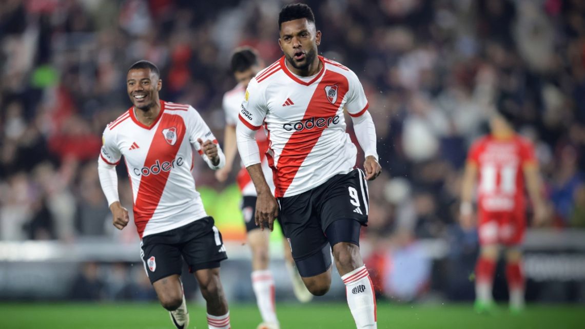 River volvió al triunfo tras imponerse 3 a 1 sobre Arsenal de Sarandí | 442