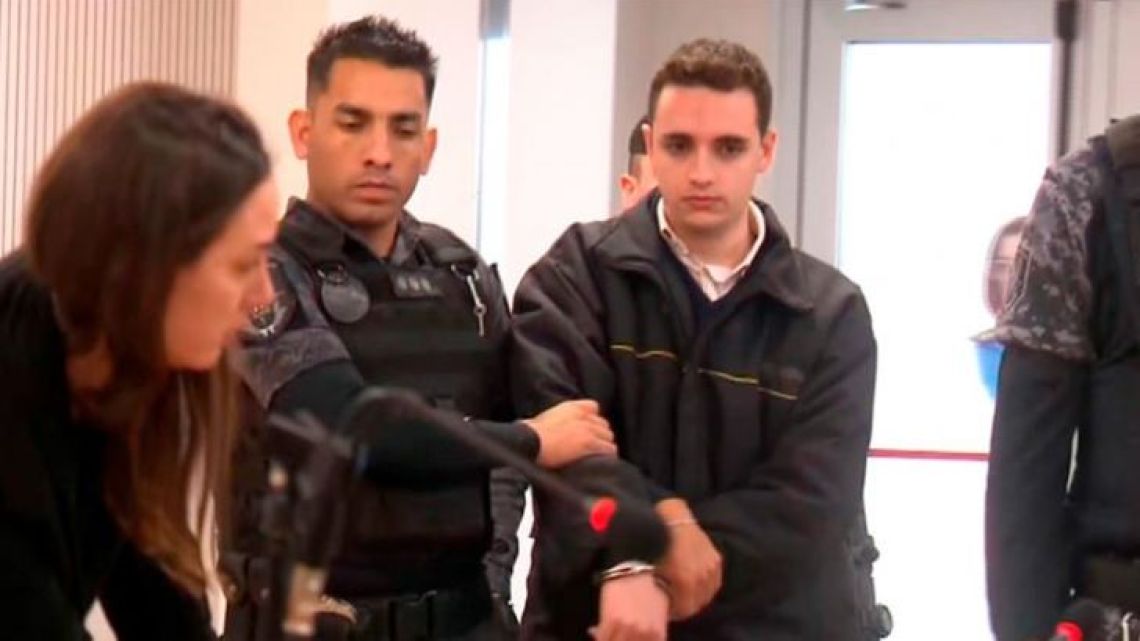 Condenaron a siete años de prisión al falso médico del COE | Perfil