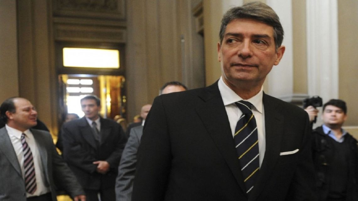 Gil Domínguez sobre el bimonetarismo: “Si reduce la moneda a su mínimo ...