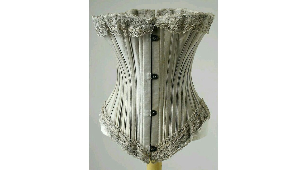 Encorsetadas’’: el corset y sus transformaciones | Caras