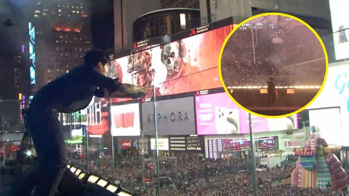 Jungkook de BTS hizo una presentación sorpresa en Times Square para ...