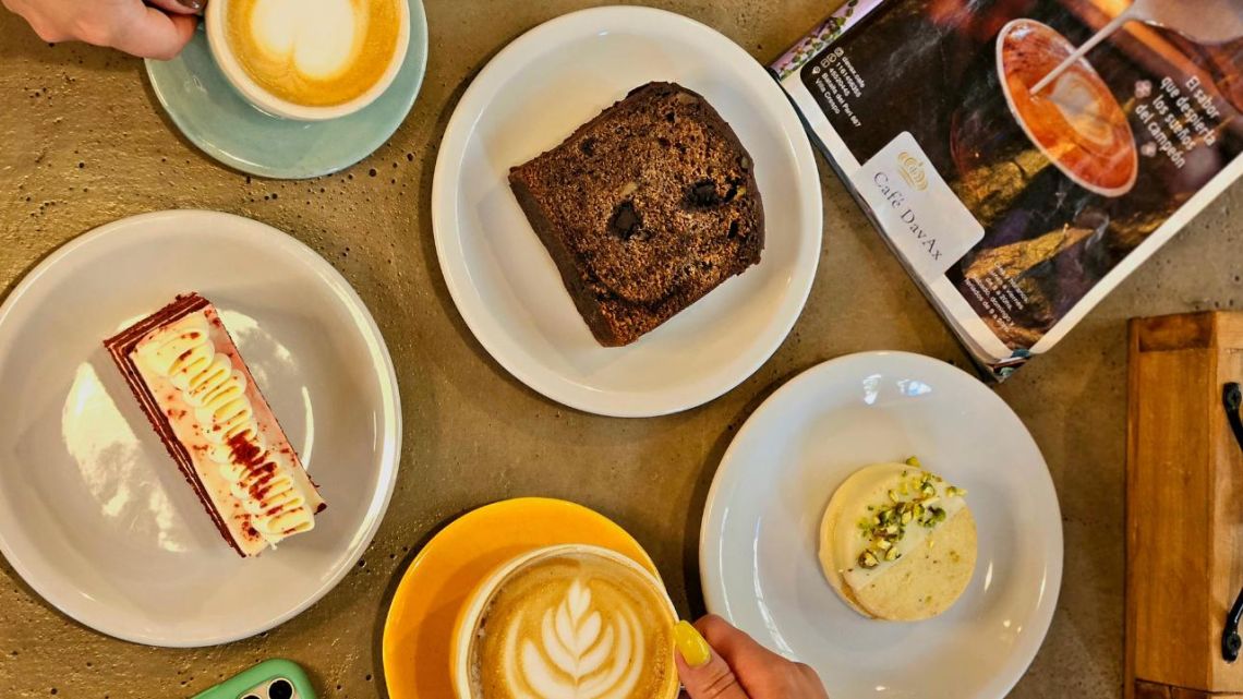 Bienvenidos al mundo de CAFE DavAx. Un mundo con mucho más que ...