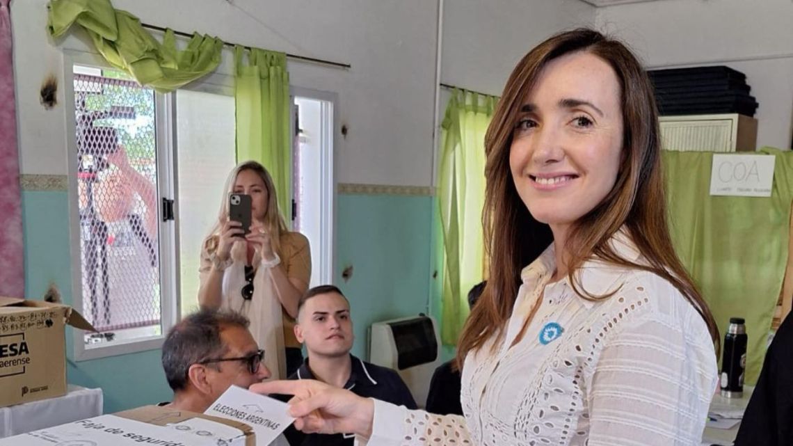 Victoria Villarruel se habría alejado de su familia por elegir ...