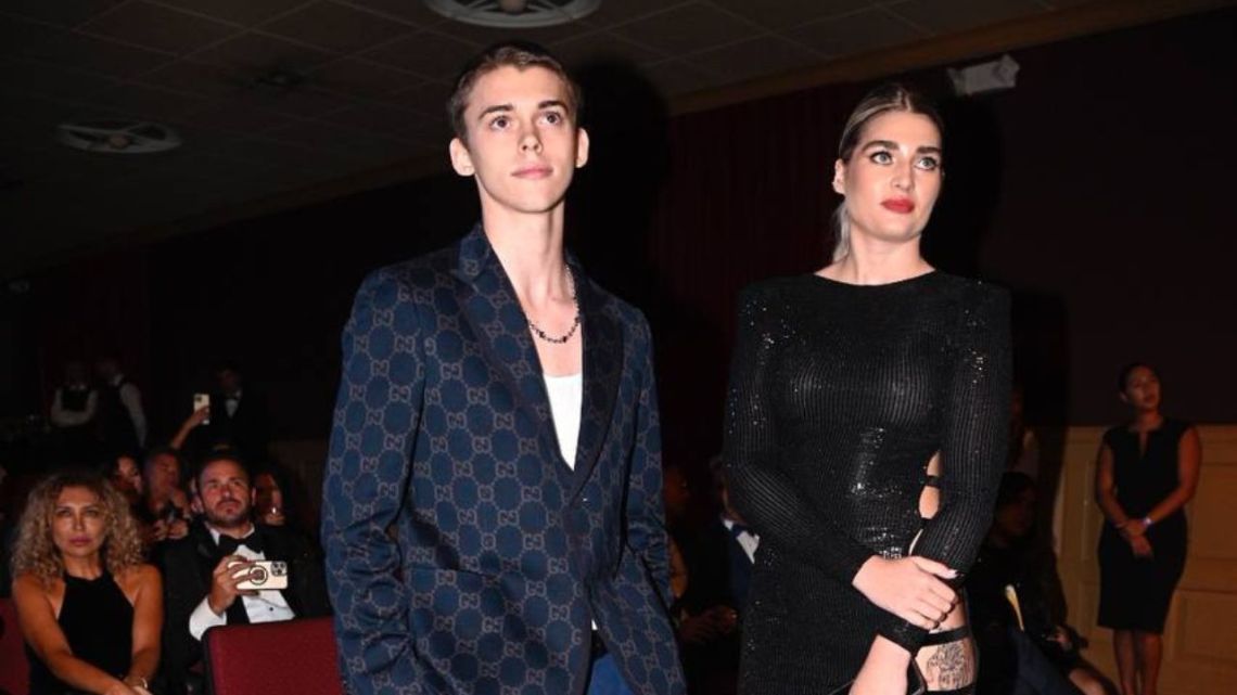 Marta Fort y Felipe Fort homenajearon a Ricardo Fort en los Martín ...