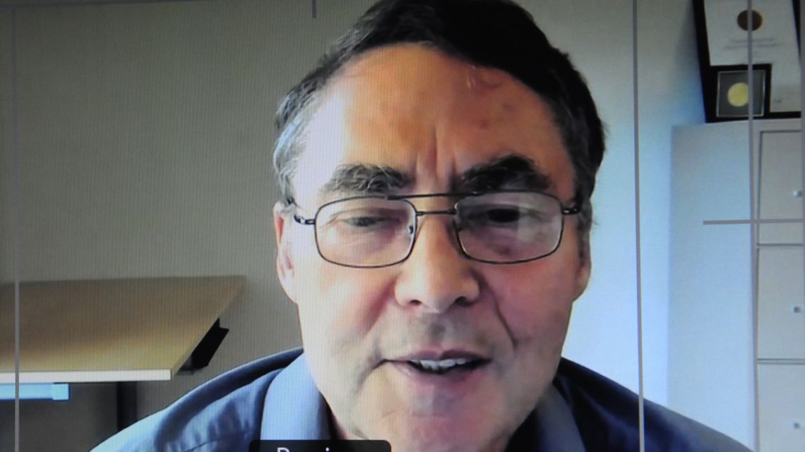 Carl Wieman según la IA: ChatGPT armó las preguntas y conjeturó posibles respuestas del ganador ...