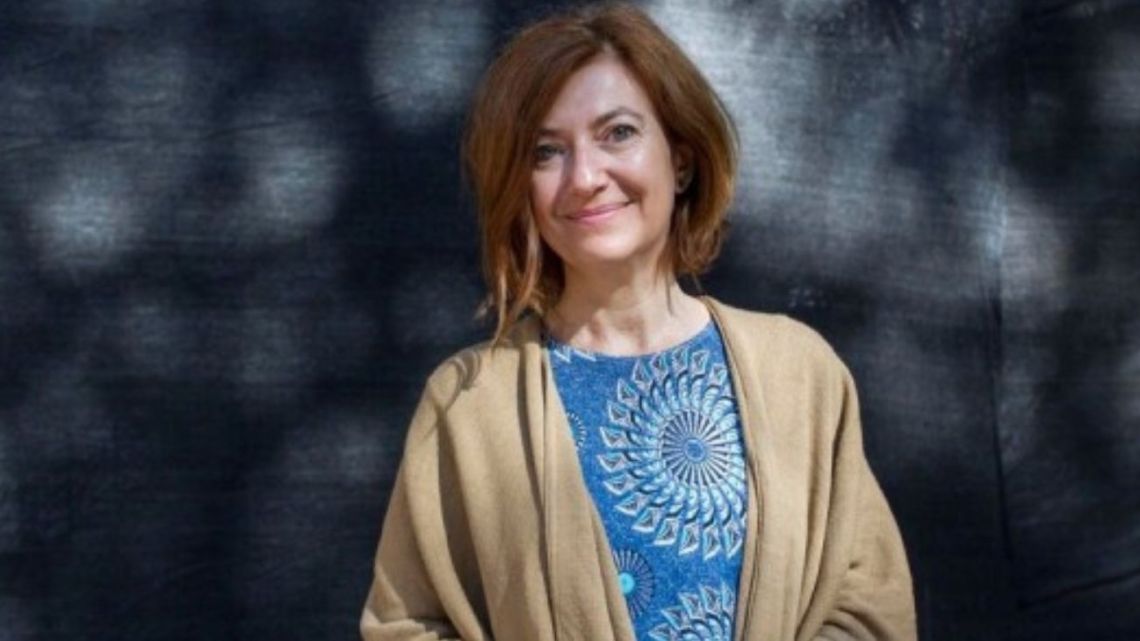 Yanina Welp: "La velocidad con que actúa Milei hace acordar a Hugo ...