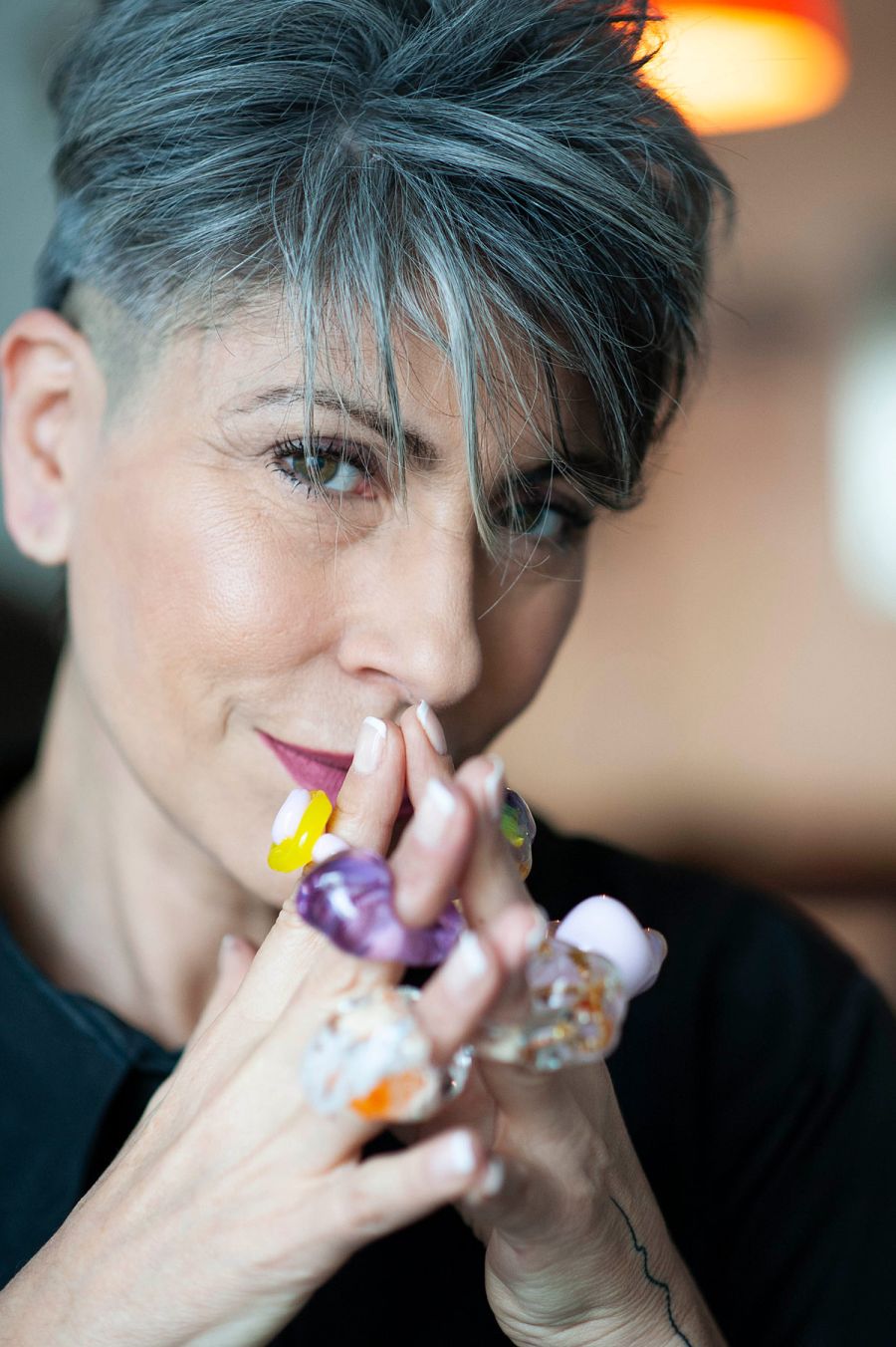 Luz Arias: el universo de la joyera contemporánea que crea piezas ...