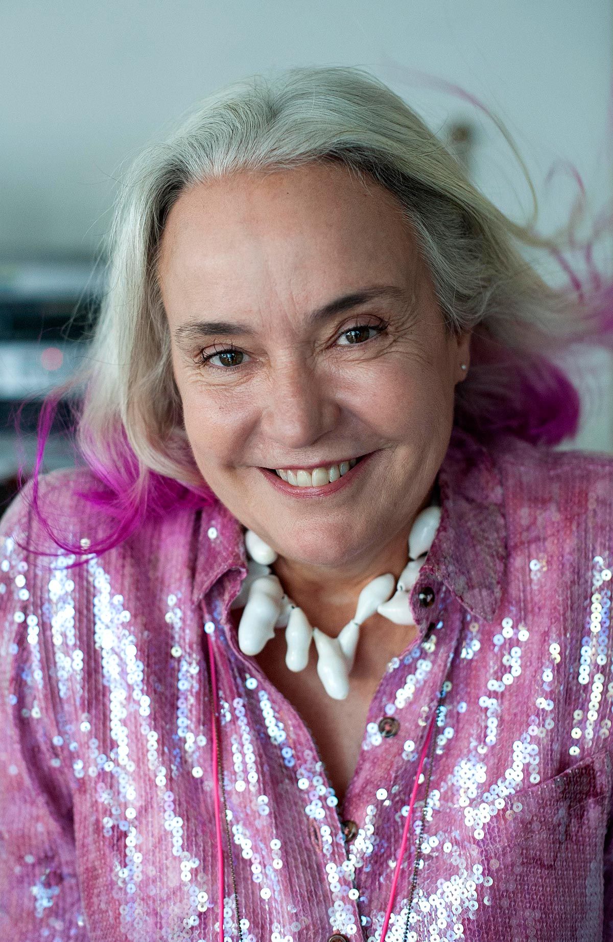 Luz Arias: el universo de la joyera contemporánea que crea piezas ...