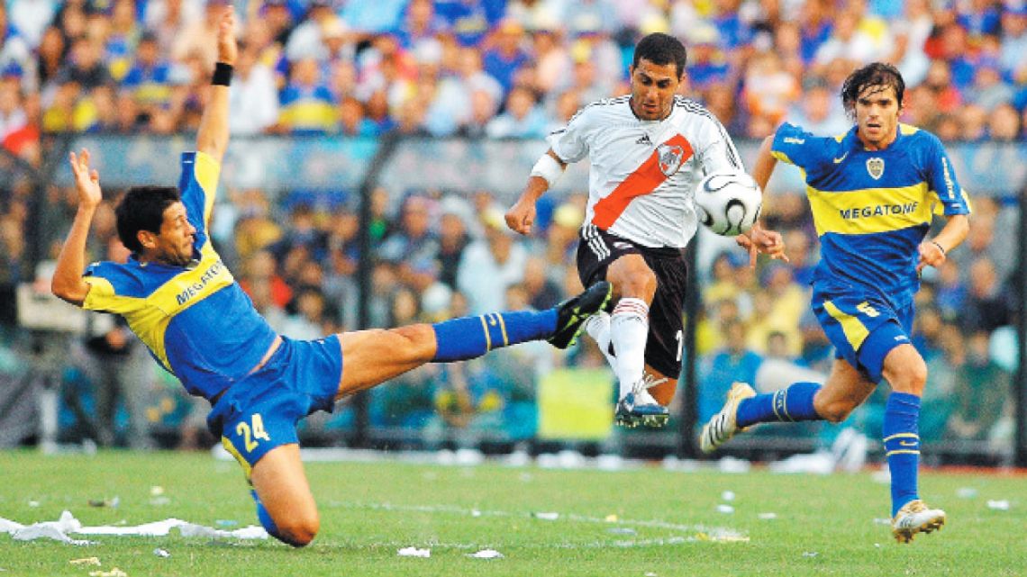 Un loop de goles, atajadas y patadas | Perfil