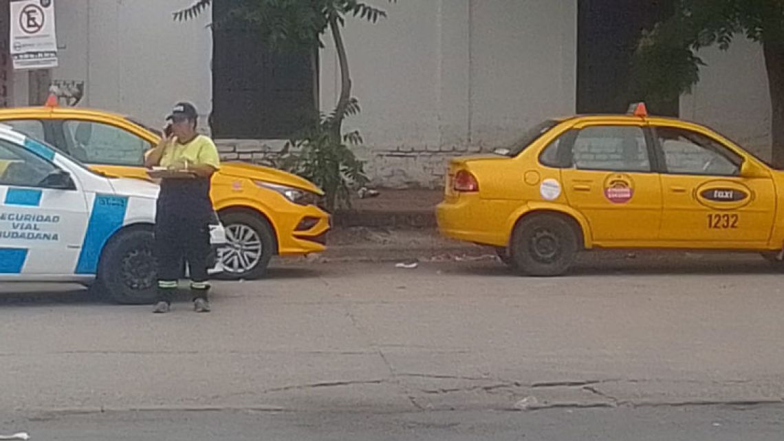 Bronca en Jesús María por taxis de Córdoba que levantaban pasajeros en ...