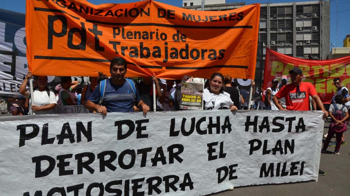 En La Playa Río Negro Y Chaco Se Movilizaron En Apoyo Al Paro De La