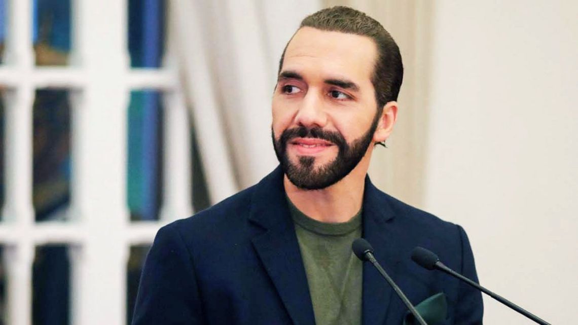 Bukele va este domingo a la reelección más fácil del mundo: tiene 90% ...