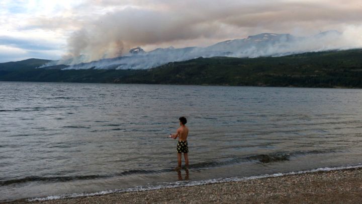 Fire destroys more than 3,000 hectares of native forest in Patagonia ...