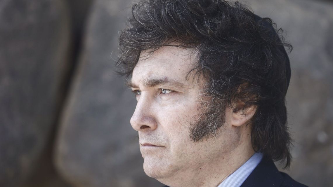 Javier Milei "sigue con vida" pero enfrenta una cuenta regresiva | Perfil