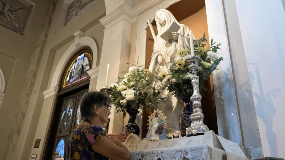 'Mama Antula': Human rights pioneer and Argentina's first female saint ...