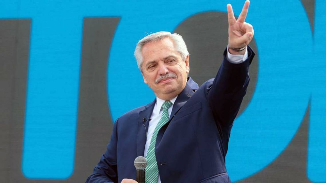 Alberto Fernández cruzó a Milei por sus críticas al periodismo | Perfil