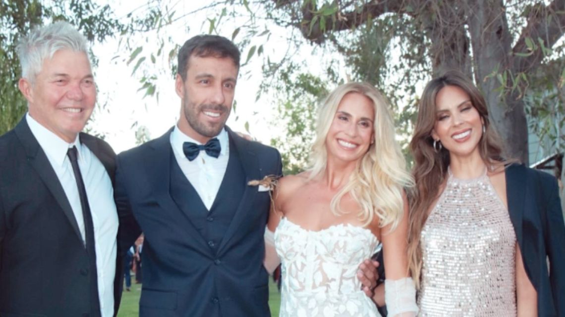 Vestido corto brillante, el increíble look de Barby Franco para la boda ...