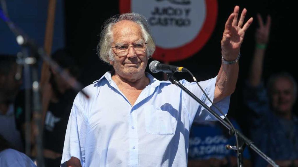 Adolfo Pérez Esquivel: "Hay que tratar con humanidad a los que ...