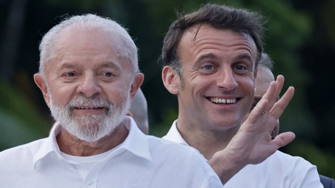 Macron llegó a Brasil y visitó una tribu en el Amazonas con Lula da ...