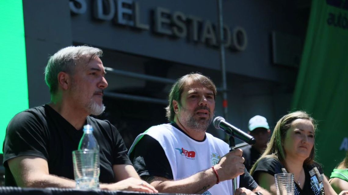 ATE Capital colocará parlantes para dictar las respuestas del examen a ...